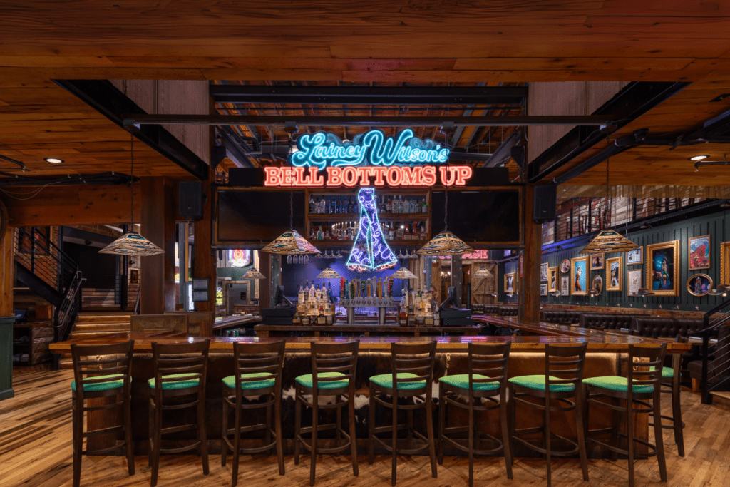 Country Music Sensation Lainey Wilson Announces Downtown Nashville ...
